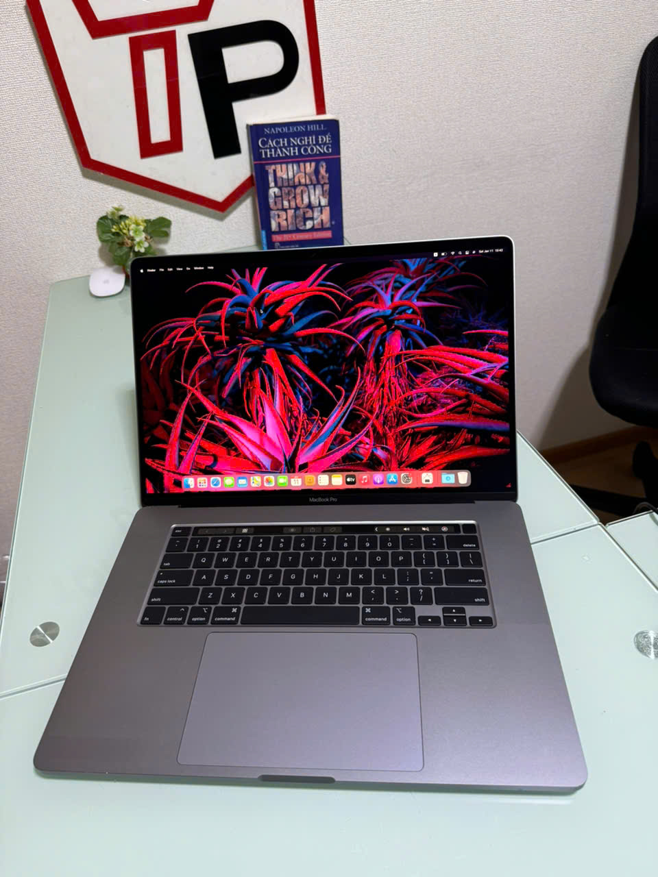 Macbook Pro 2019 Grey (Phím US)/ Core i9 / RAM 64GB / SSD 1TB /AMD ...